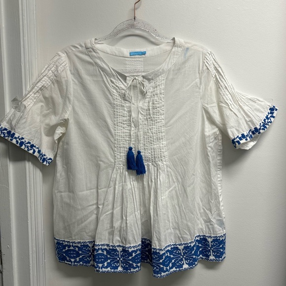 J Mclaughlin | Tops | J Mclaughlin White Blouse With Blue Embroidery ...